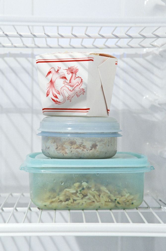 Eten laten afkoelen voor het in de koelkast gaat: moet dat echt?